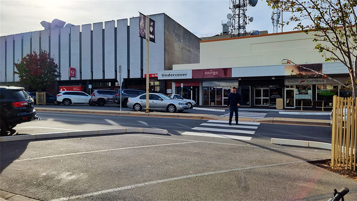 Firebrace Street pedestrian crossing pilot installed - Horsham Rural ...
