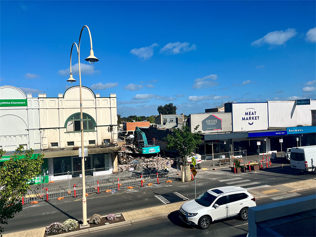 Community spirit on show after devastating fire - Horsham Rural City ...